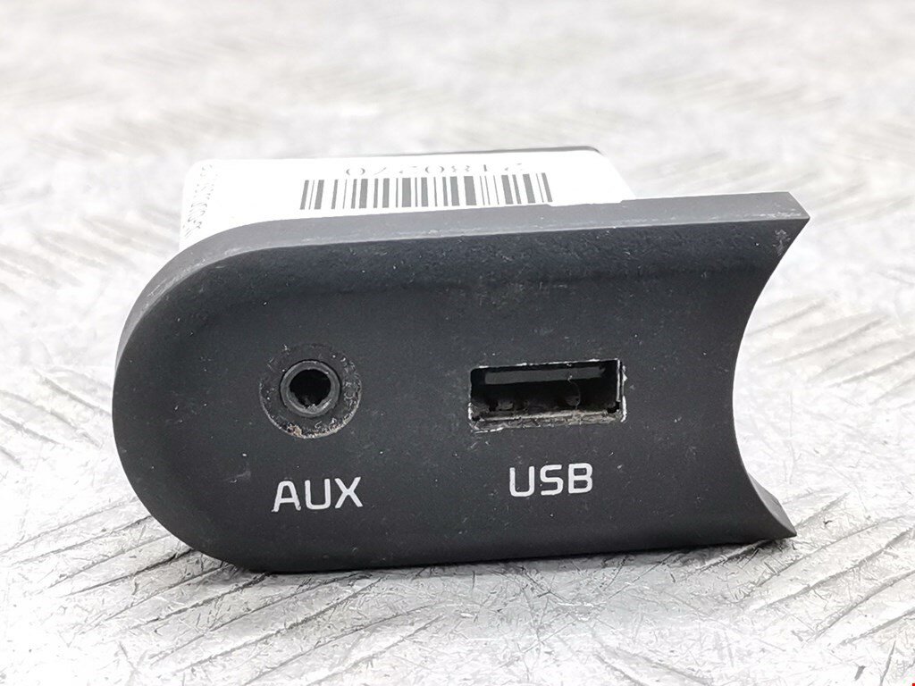 Разъем AUX / USB Kia Ceed 2 (JD) 96120A2000 арт. 2180270