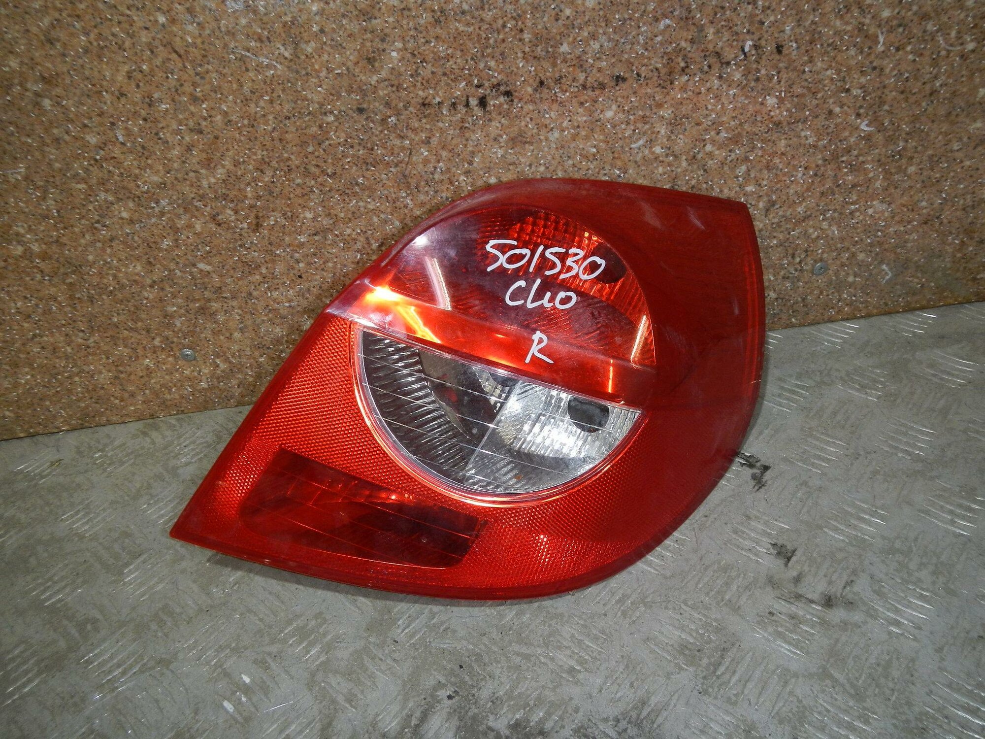 Б/У Фонарь задний правый, Renault (Рено)-CLIO (05-) RENAULT CLIO (05-) DEPO, хэч. царапины. сломано 2 крепления. 501530 ...