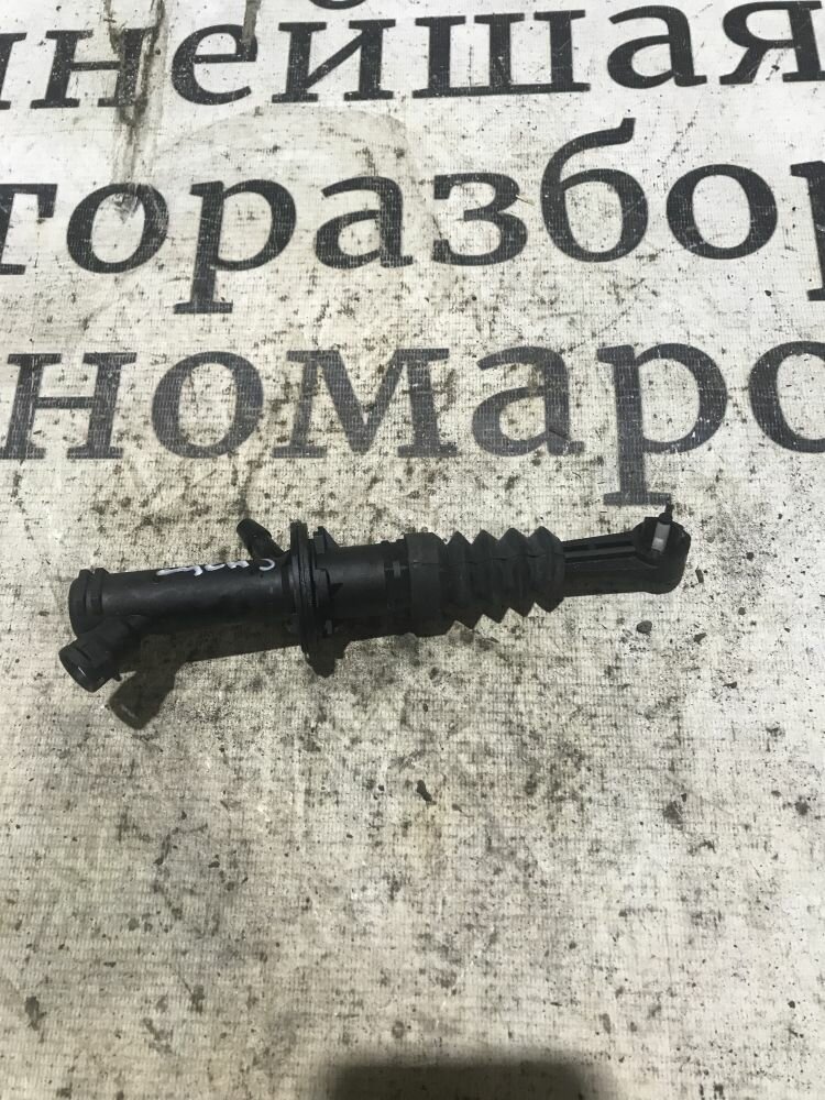 Цилиндр сцепления главный Renault Scenic III (2009—2012) 306107195R