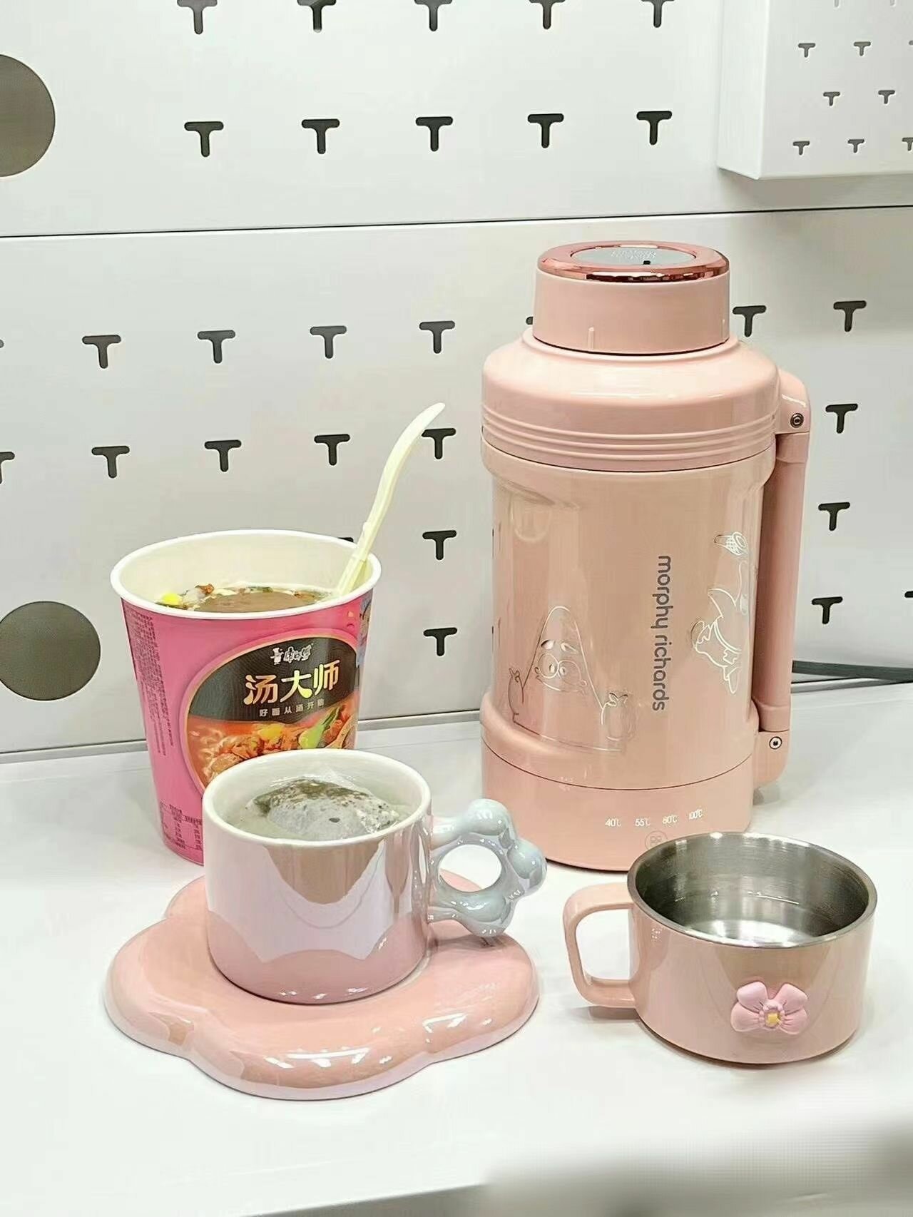 Электрический чайник Morphy Richards, сенсорное управление, двухслойный корпус, светло-серый — фото 1