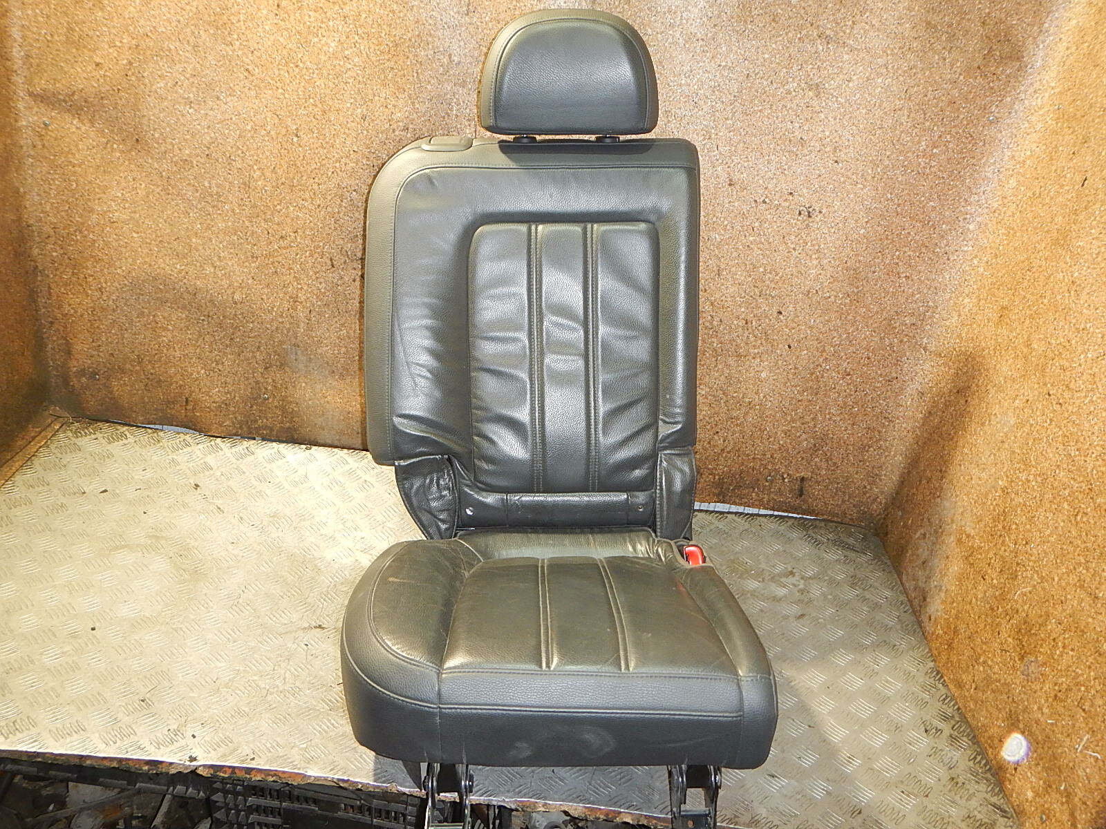 Б/У Сиденье заднее правое, Opel (Опель)-ANTARA (07-) OPEL ANTARA (07-) Потертости. 589822 GENERAL MOTORS арт. 96831382