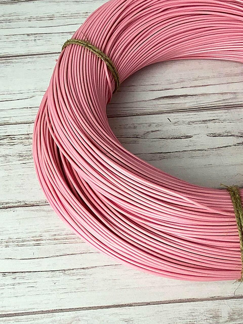 Провод медный монтажный НВ-4, сечение 0,2 мм2, длина 100 метров розовый