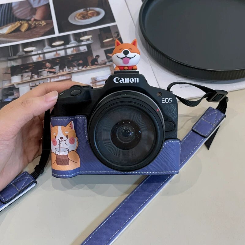 Крепежный стенд для Canon R50/R100 с ремешком и крышкой горячего штыря - полный комплект