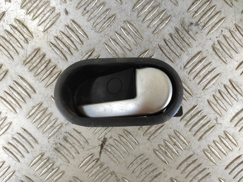 Ручка двери внутренняя передняя правая FORD Fusion 2002-2012 1379448