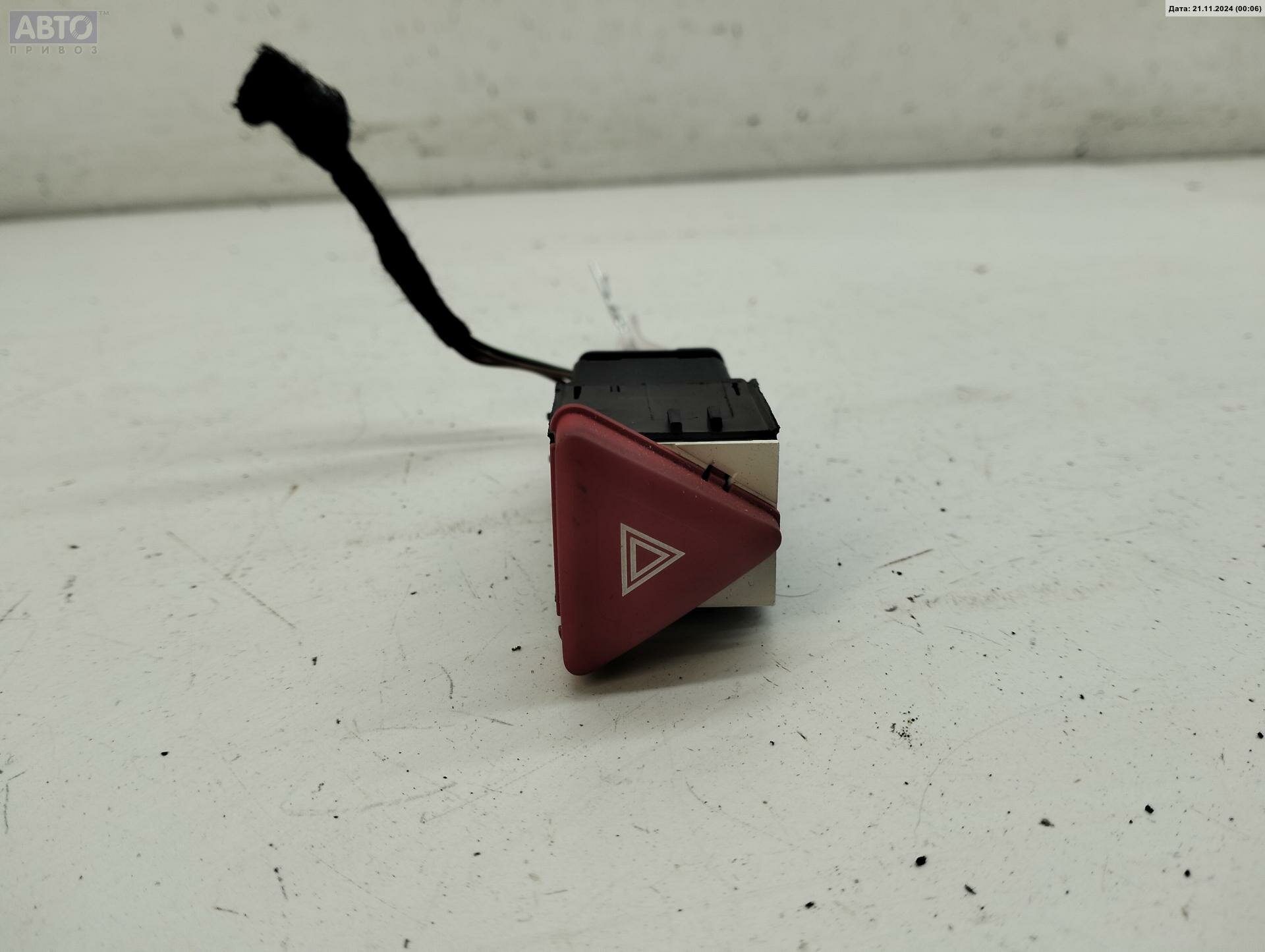 Кнопка аварийной сигнализации (аварийки) Volkswagen Golf-5