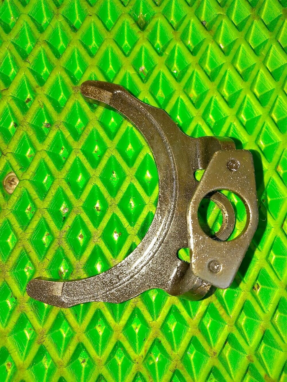 Вилка переключения 5 передачи GOLF 4 DUW 020311562E