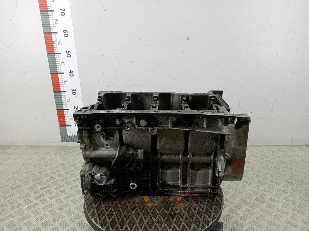 Блок двигателя (блок цилиндров) Mercedes A-Class (W168) A6680102605 арт. 2264177