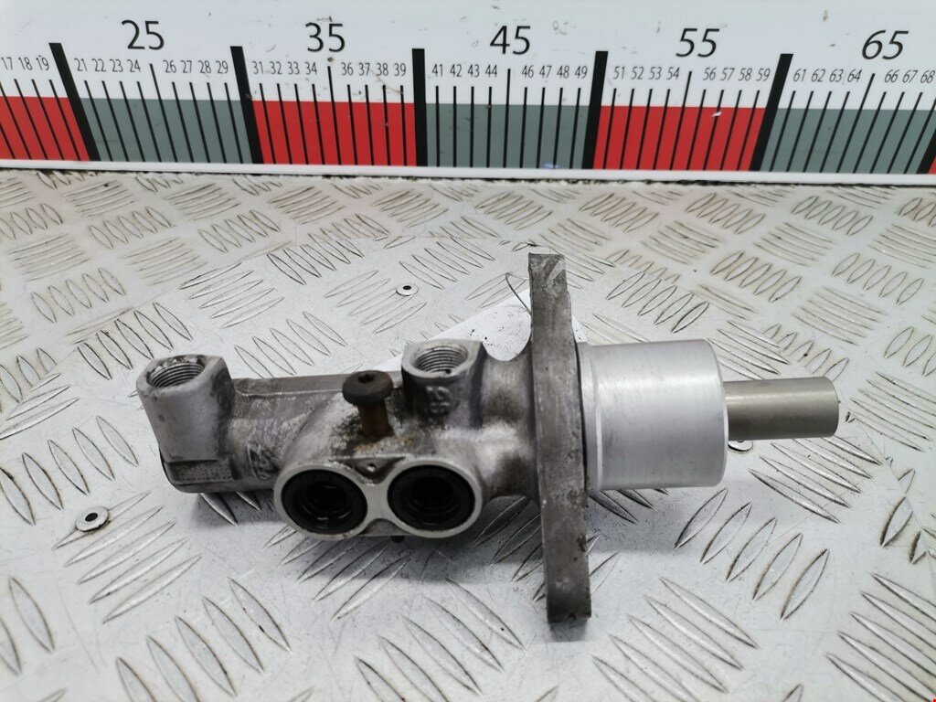 Цилиндр тормозной главный Ford Focus 2 6S4Z2140AA арт. 2142441