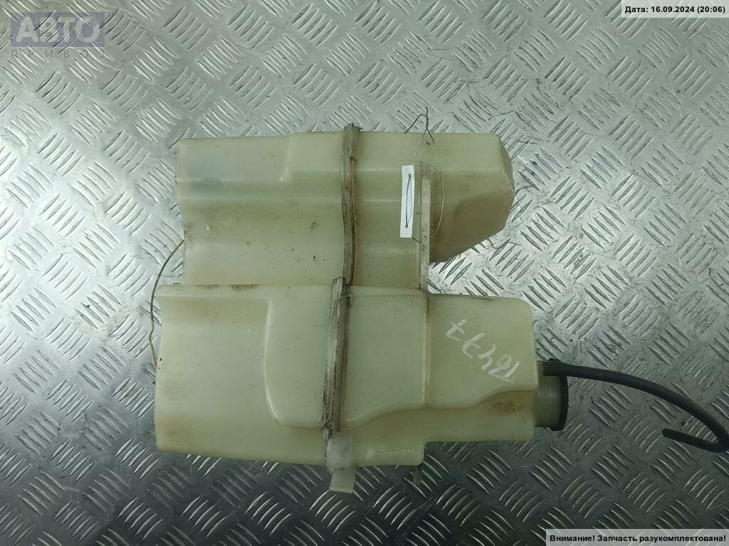 Бачок омывателя Volvo S80