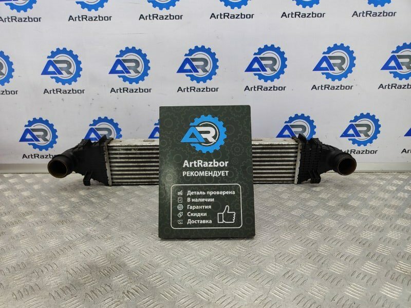 Б/У Интеркулер Mercedes-Benz C-Class W204 / Мерседес-Бенц С-Класс W204 3.0 A642.960 дизель 2008