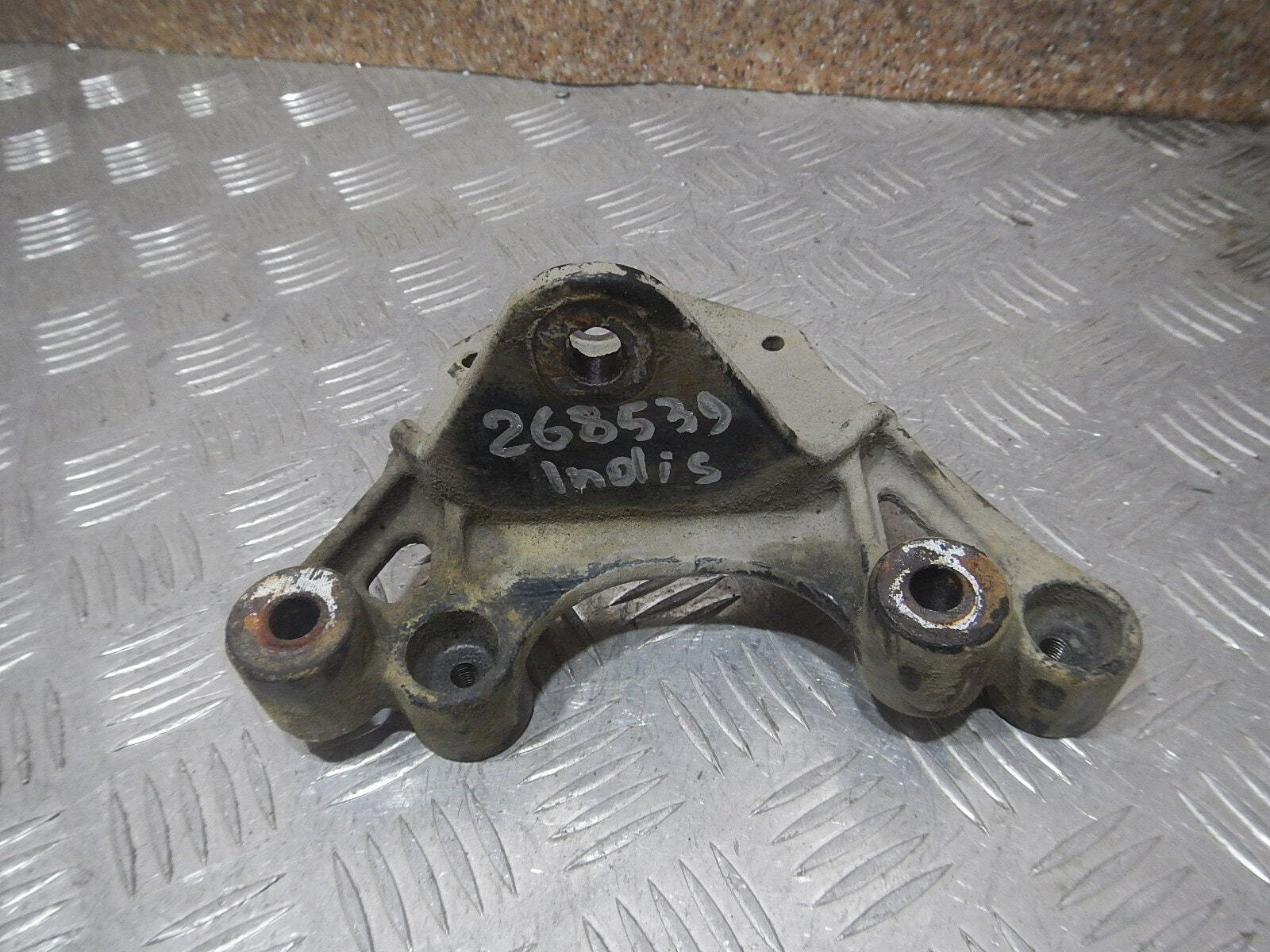 Б/У Кронштейн опоры двигателя, Chery (Черри)-INDIS (11-) Chery INDIS (11-15) 1.3 Без видимых повреждений. 268539 CHERY ар...