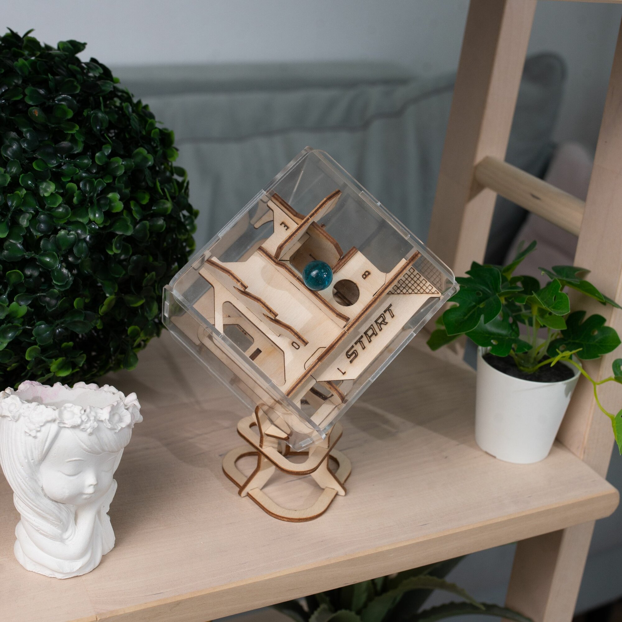 Куб лабиринт из дерева. 3D пазл.