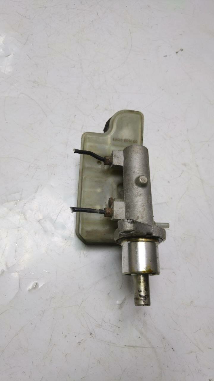 Главный тормозной цилиндр Mazda 3 2005 03350891041