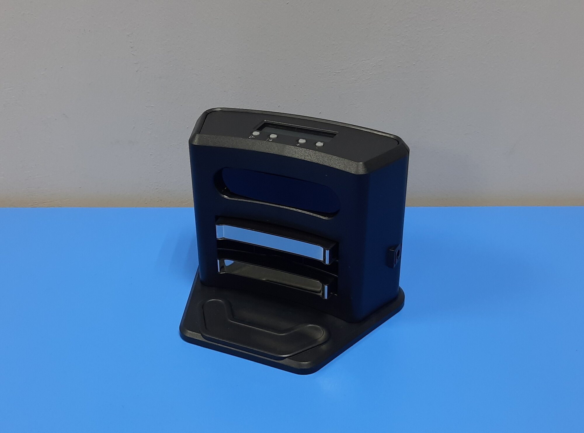 Зарядное устройство (док-станция) робота-пылесоса Philips FC8820 (оригинал)