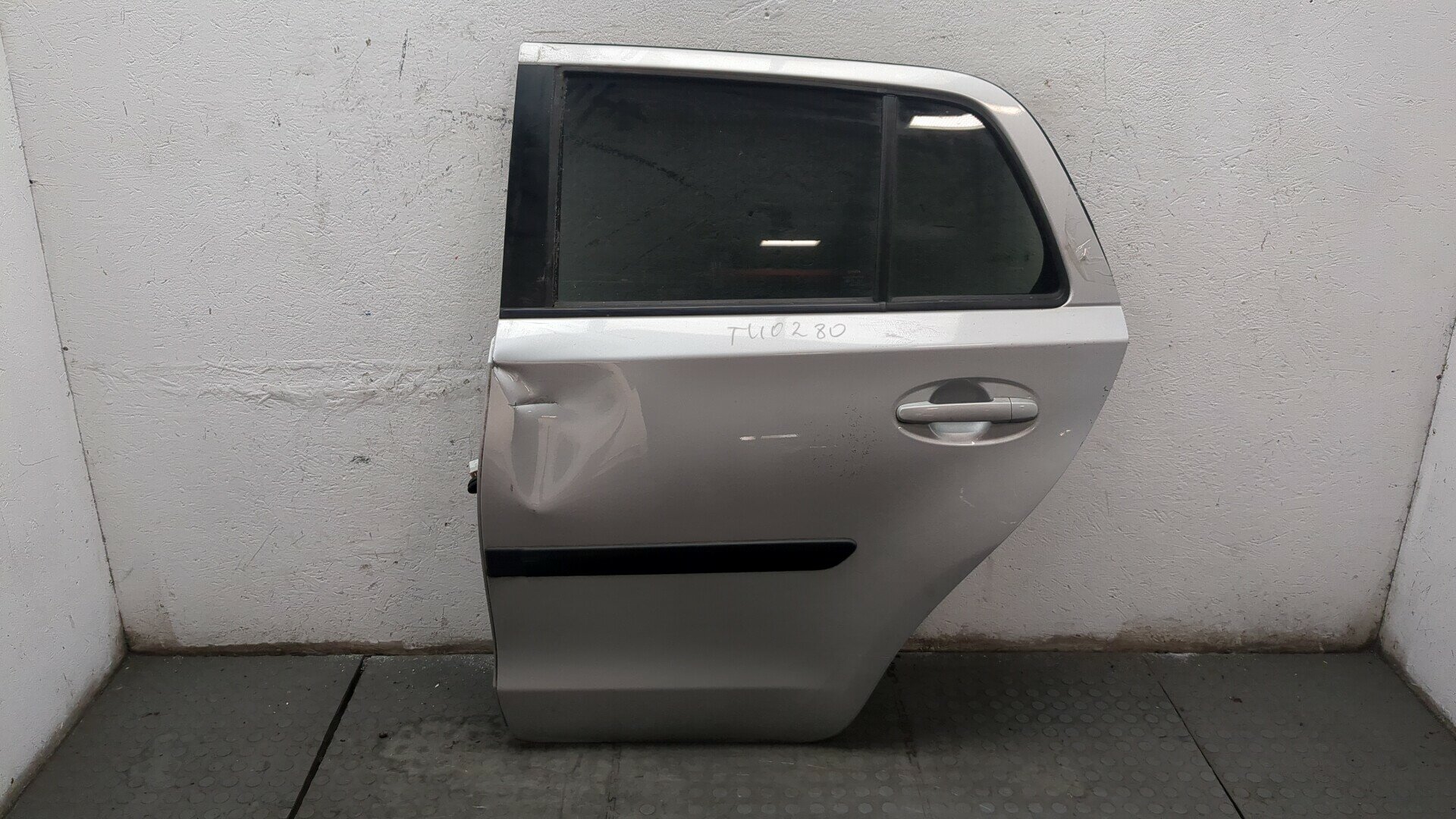 Дверь боковая (легковая) левая задняя Toyota Urban Cruiser Б/У