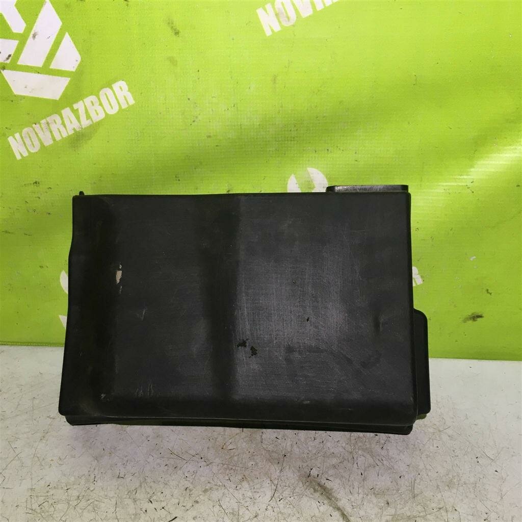 Крышка аккумулятора Skoda Fabia 1999-2006