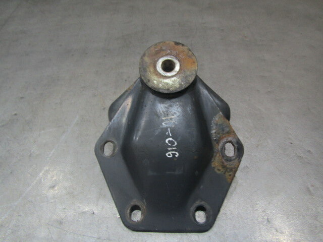 Кронштейн передней рессоры задний Iveco Stralis