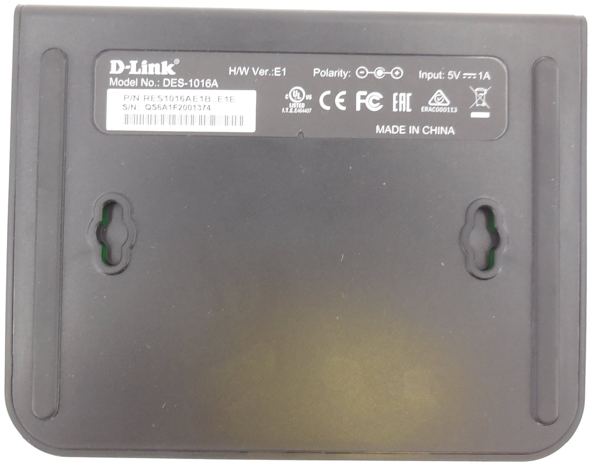 Коммутатор D-link DES-1016A E1, Неуправляемый, 16 портов Ethernet 10/100 Мбит сек, QoS, блок питания — фото 1