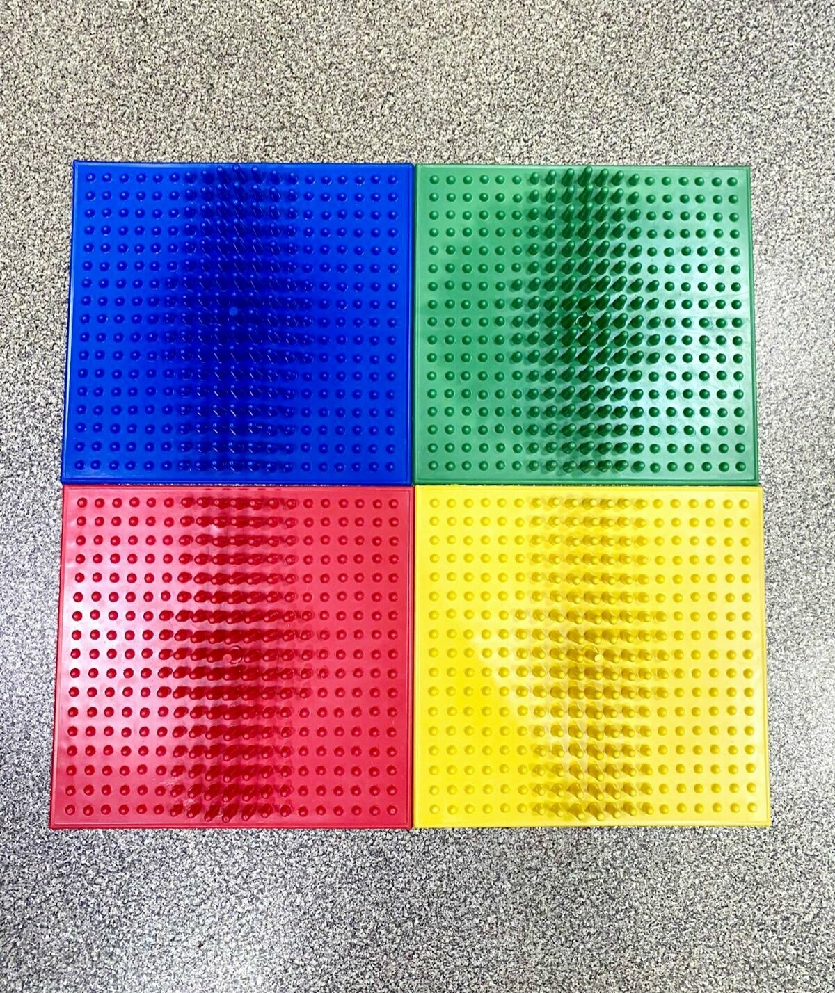 Комплект массажных ковриков с шипами 24х24, 4 штуки /ортопедический коврик/ массажный коврик для ног