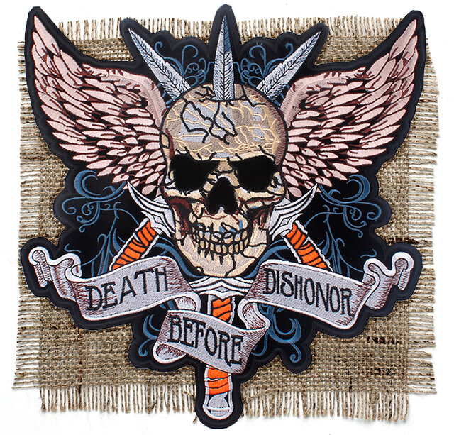 Большая нашивка на куртку, патч, шеврон байкерский, нашивка на спину череп ТРИ меча 28х30см