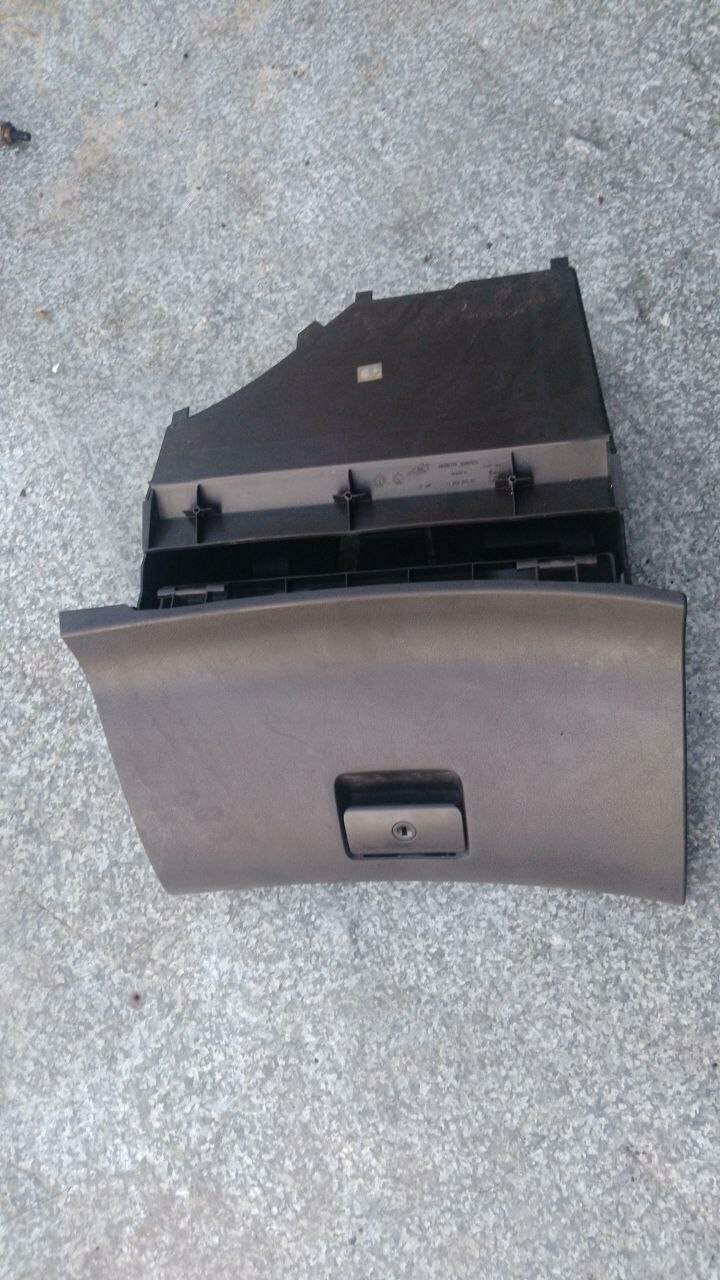 Бардачок Peugeot 307 (2001 - 2005) 9634503877