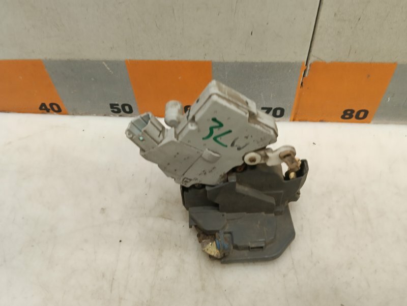 Б/У 6 контактов, Ниссан Максима А33 Замок двери задней левой Nissan Maxima 2001 A33 294593 NISSAN арт. 825533Y500