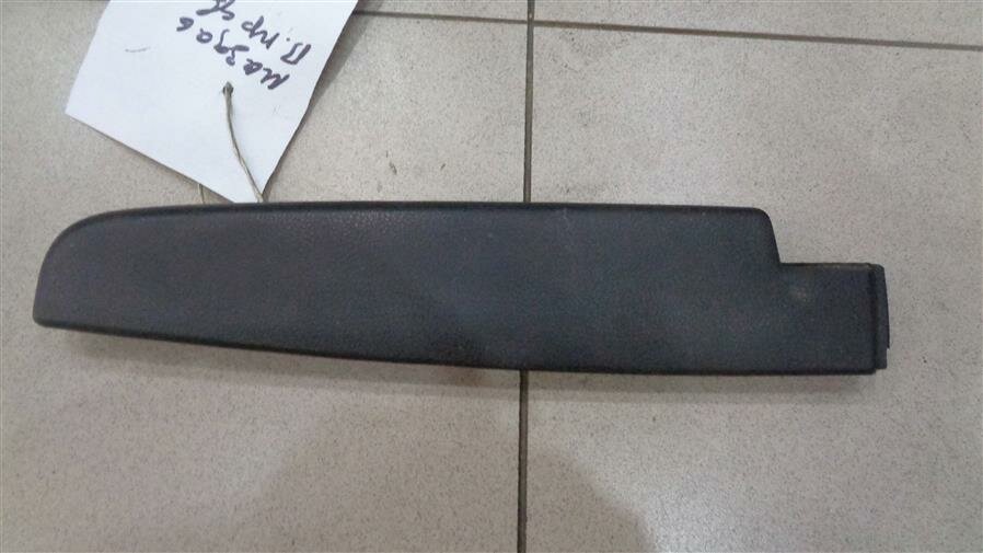 Накладка обшивки двери передней правой от Mazda 6 GG, GY 2002-2007