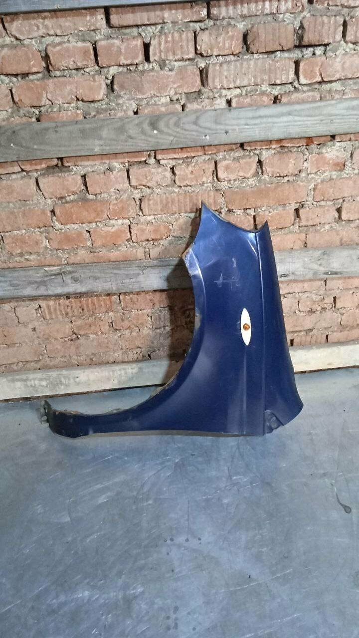Крыло левое Toyota Yaris XP10 2003