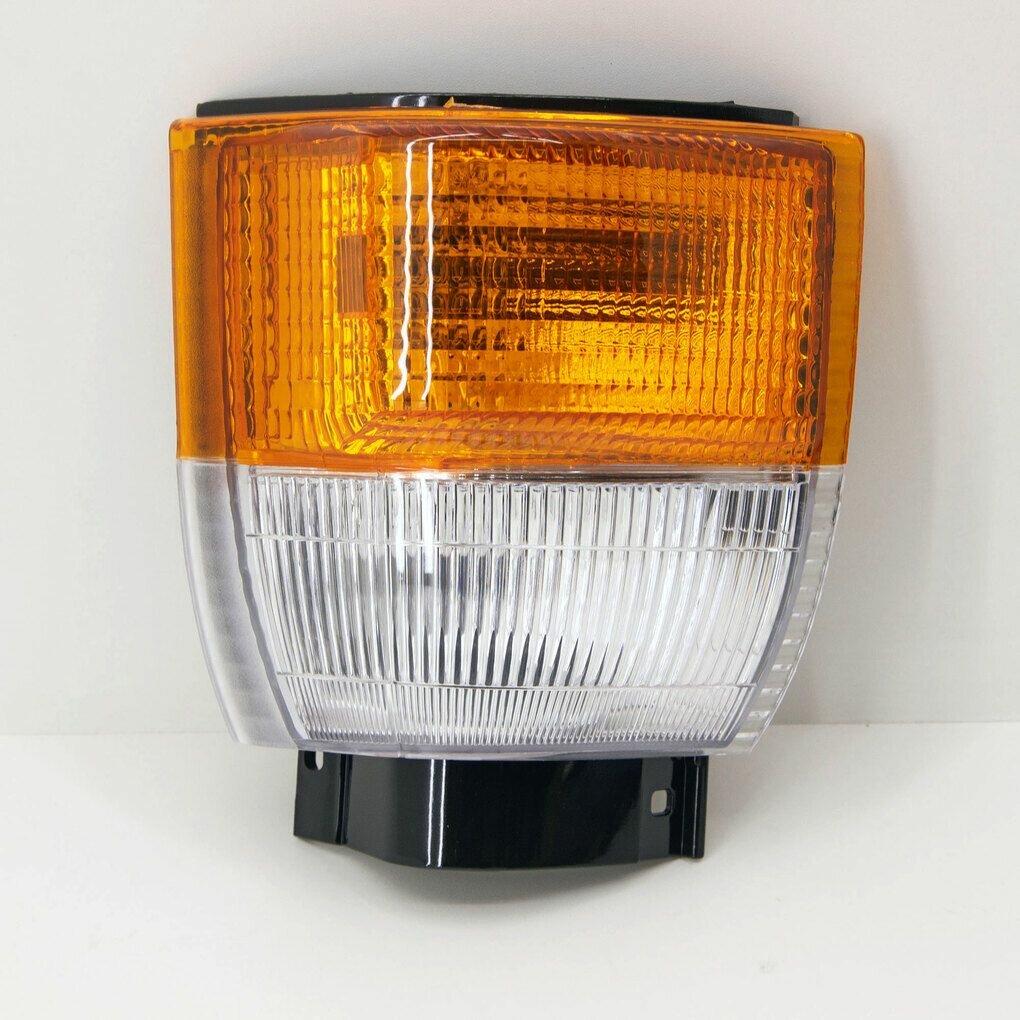 Габарит NISSAN ATLAS F23 1991-1998 г, желтый, правый, ZEVS