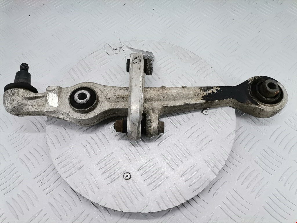 Рычаг передний правый Volkswagen Passat 5 4D0407151P арт. 1720090