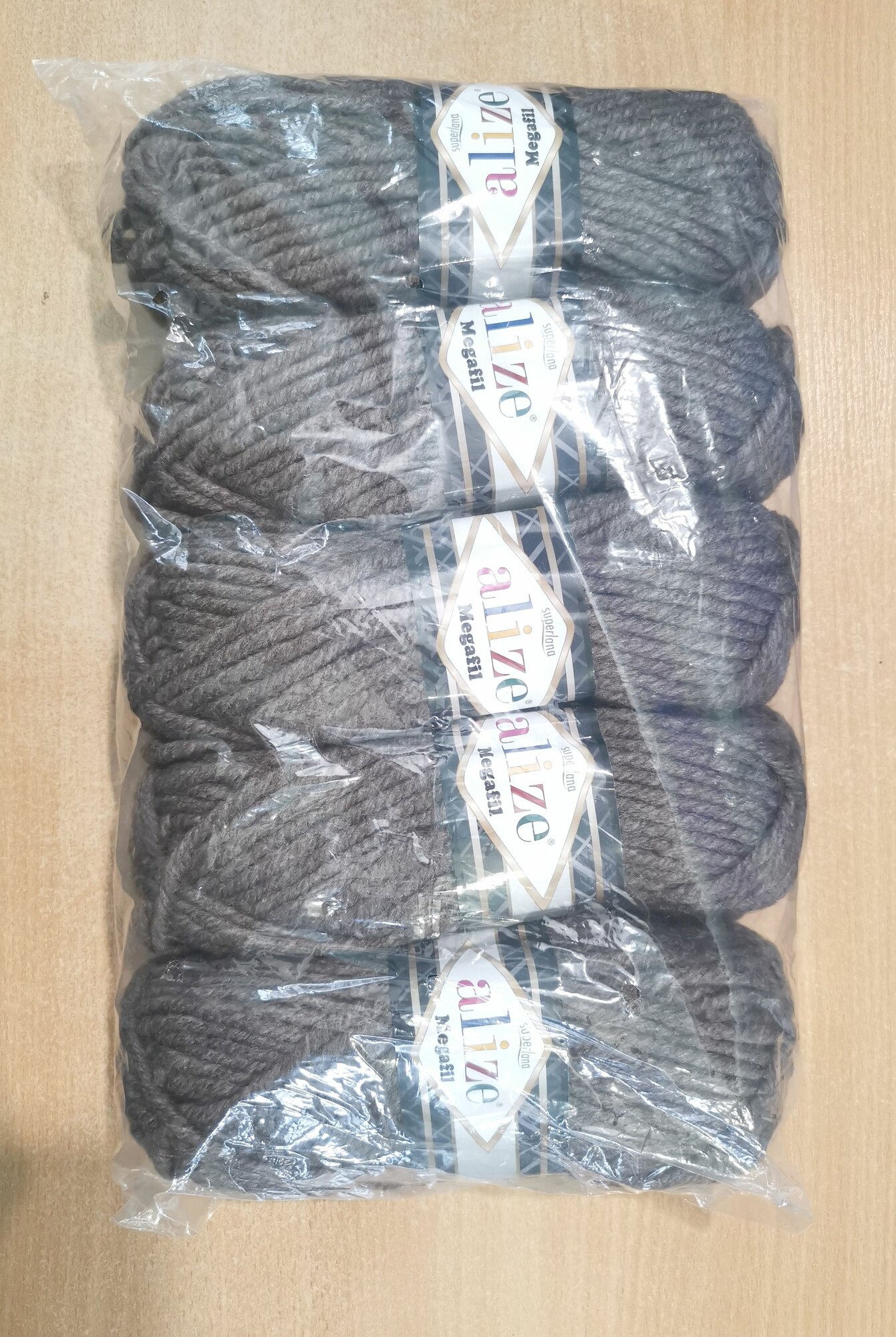 Пряжа Суперлана мегафил Alize (Superlana Megafil) упаковка 5 мотков 100 гр. 55 м. 25% шерсть 75% акрил цвет 240 бежевый меланж