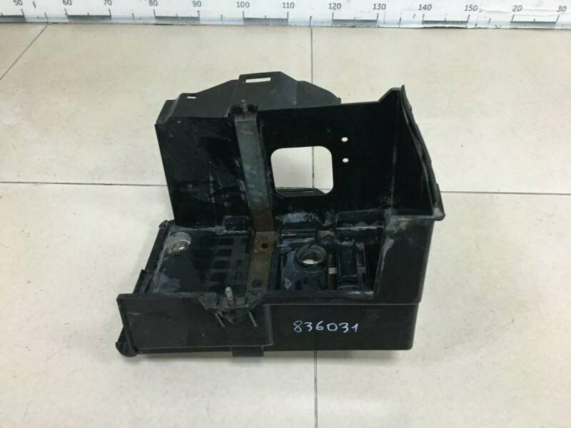 Крепление АКБ корпус / подставка Ford Focus 2 DB 2008-2011 кат.номер: 1402455 3M5110723AP
