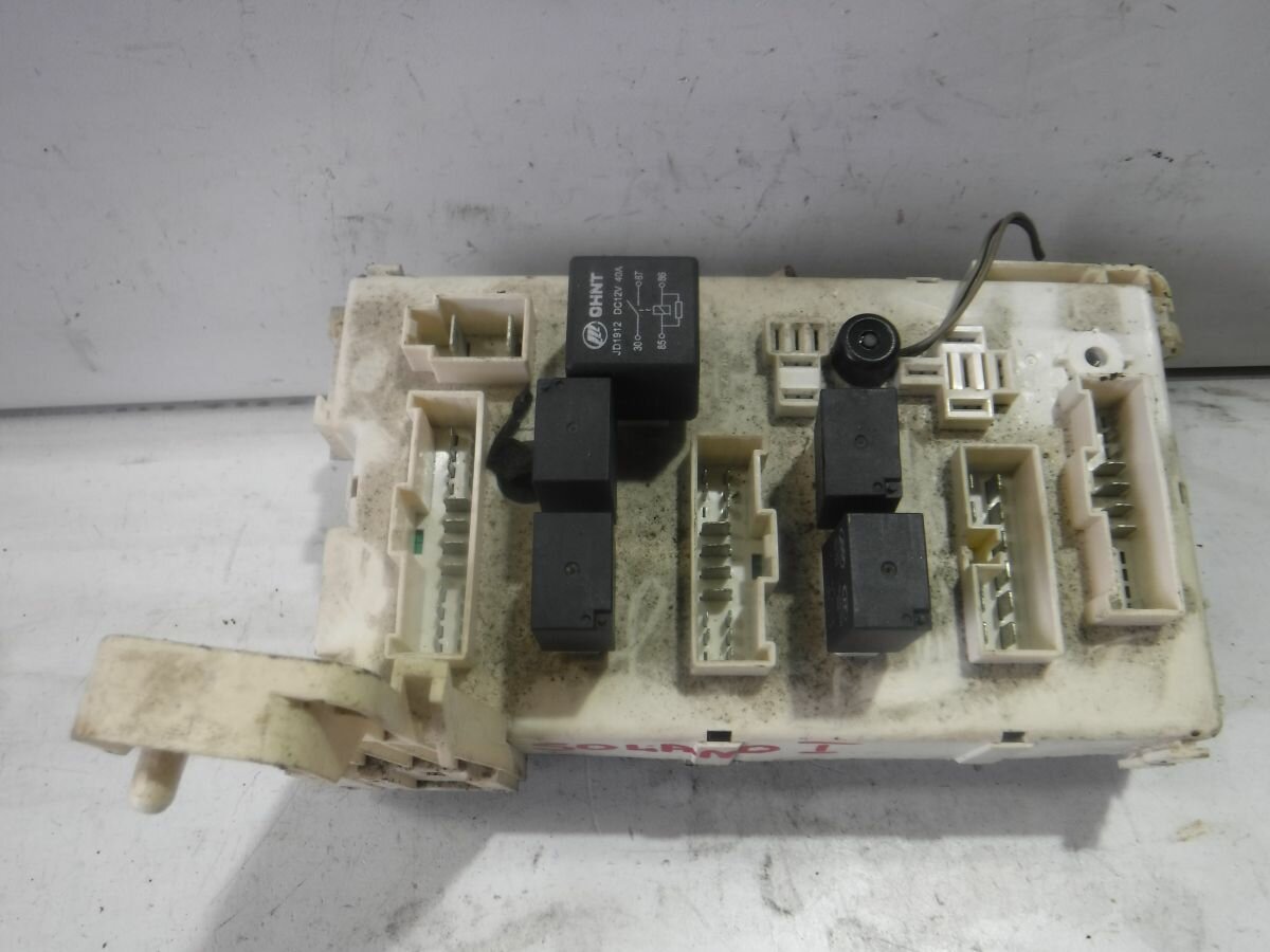 Блок предохранителей LIFAN Solano 620 (2008—2015) B3722100A2