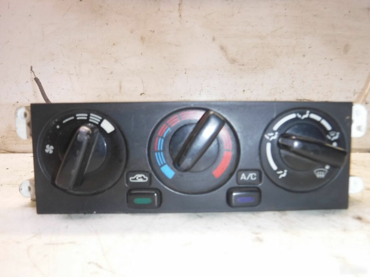 Блок управления отопителем Nissan Almera N15 (1995—2000)