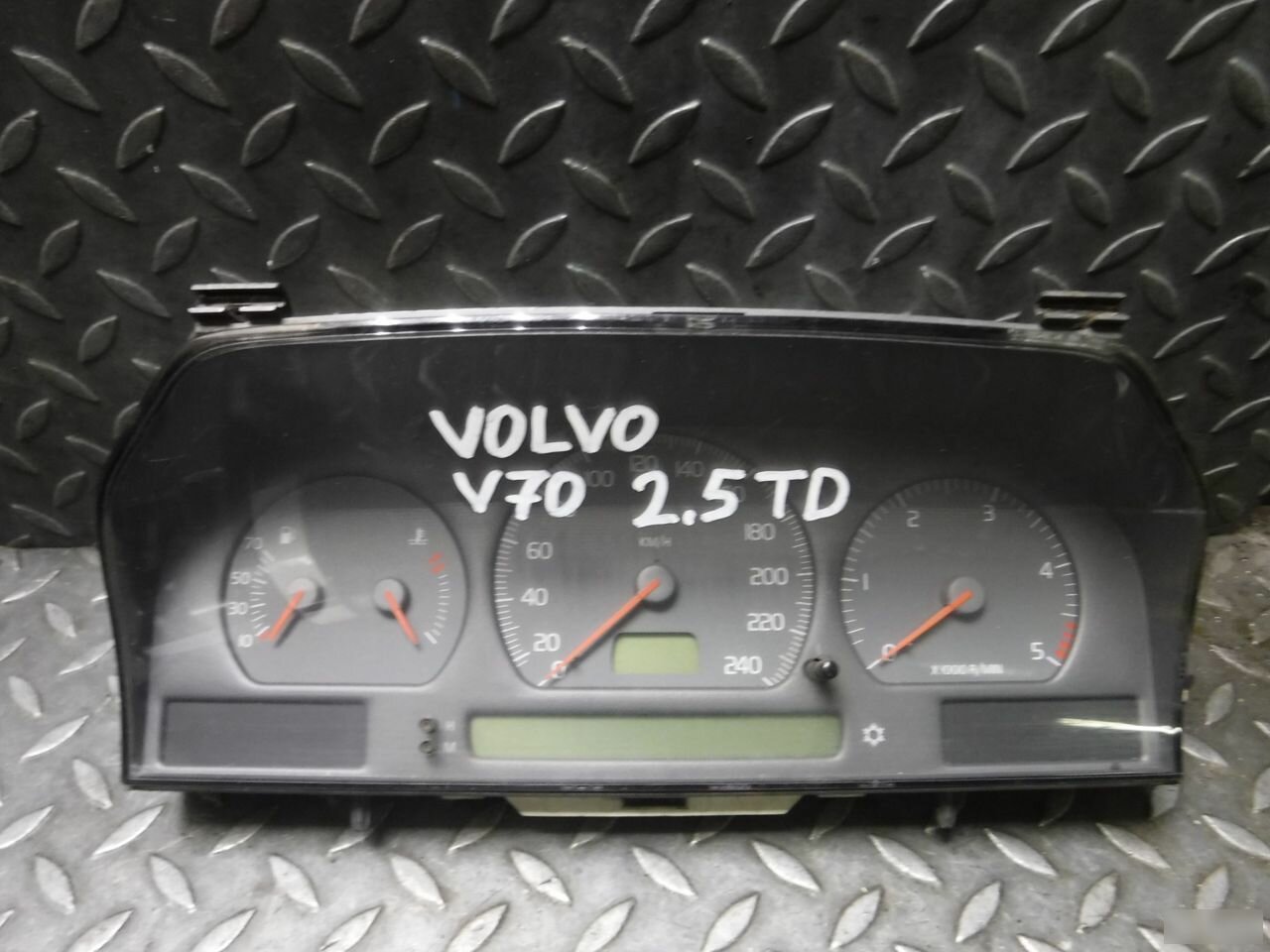 Панель приборов Volvo V70 I (1997—2000) 9168138