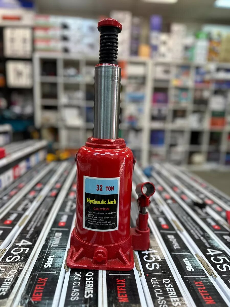 Домкpат гидрaвличеcкий 32Т