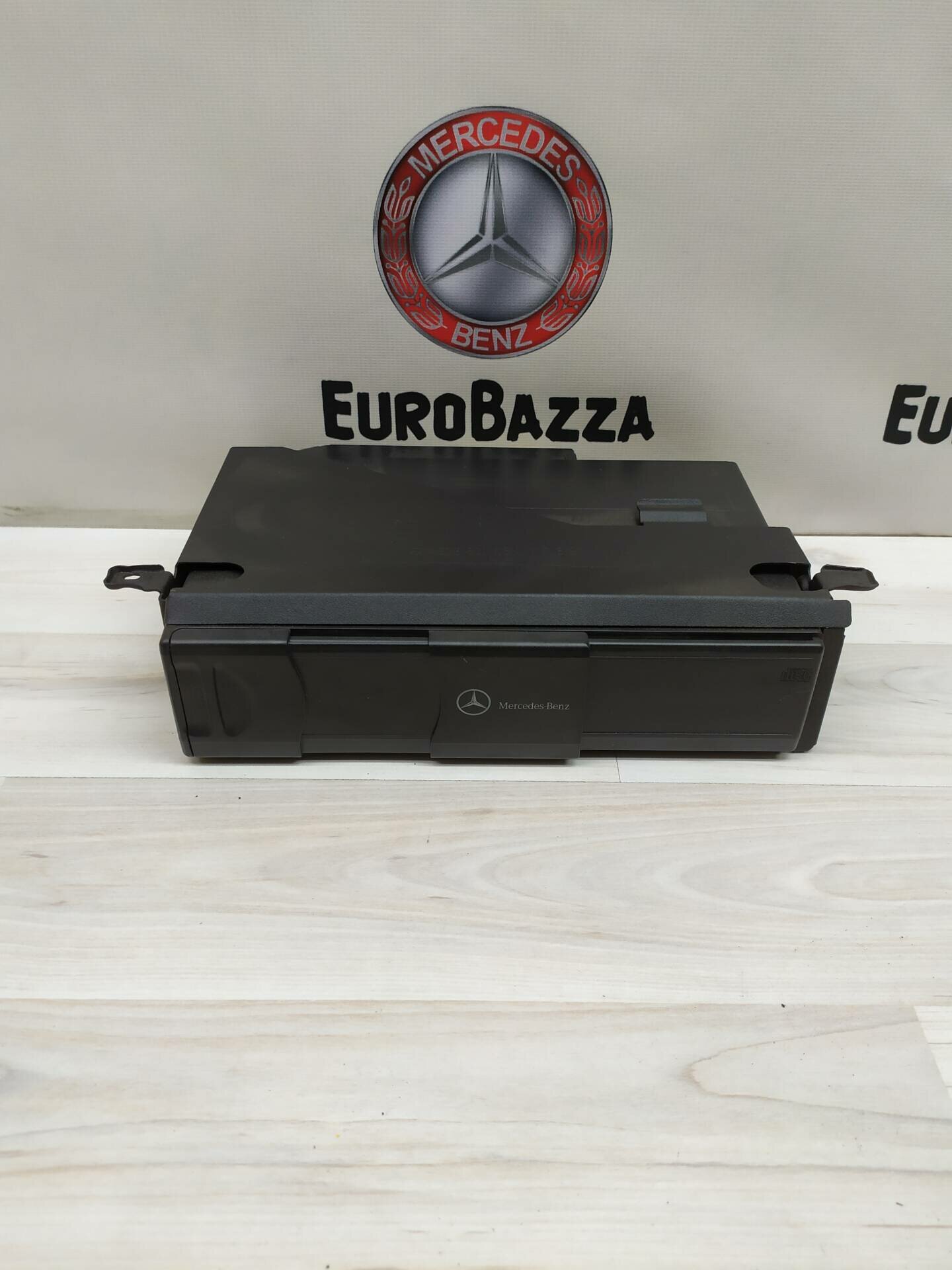 CD-чейнджер Mercedes W203 A2038703389
