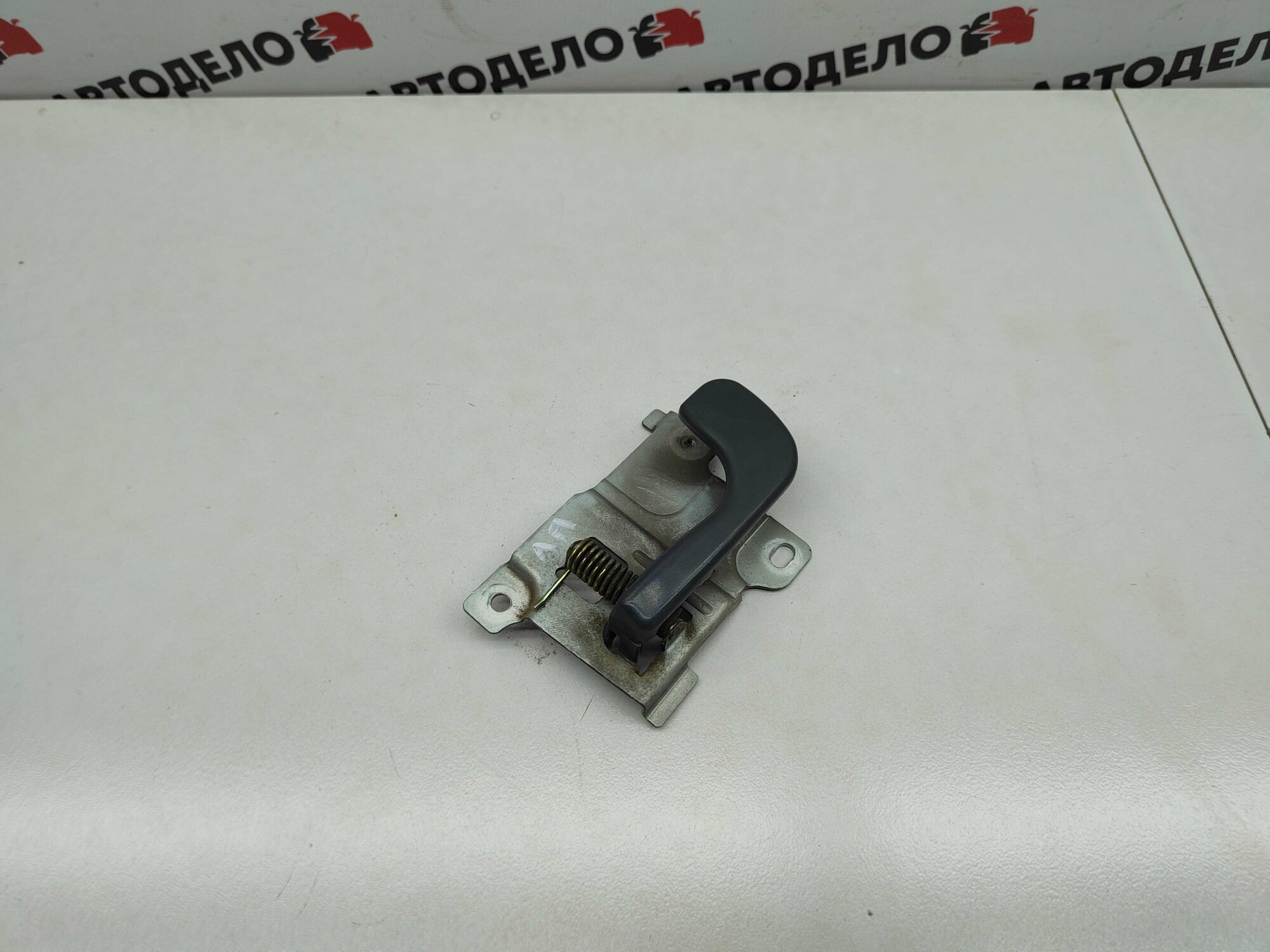 Ручка внутр перед левая Mitsubishi RVR N28W 1994