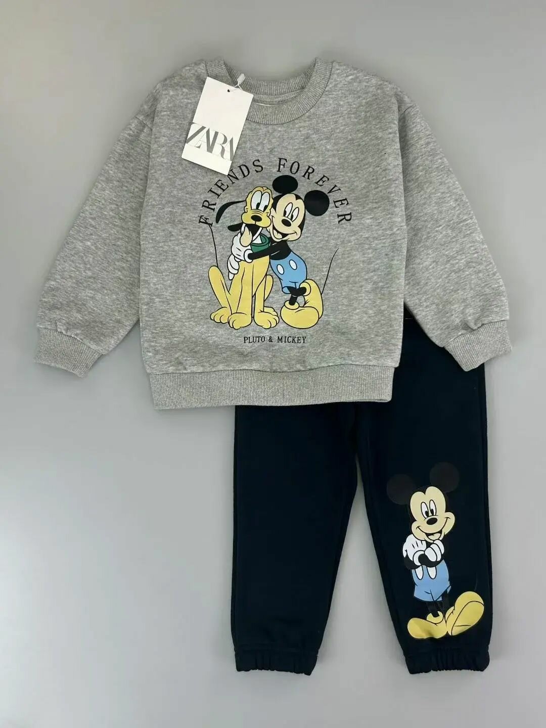 Костюм спортивный