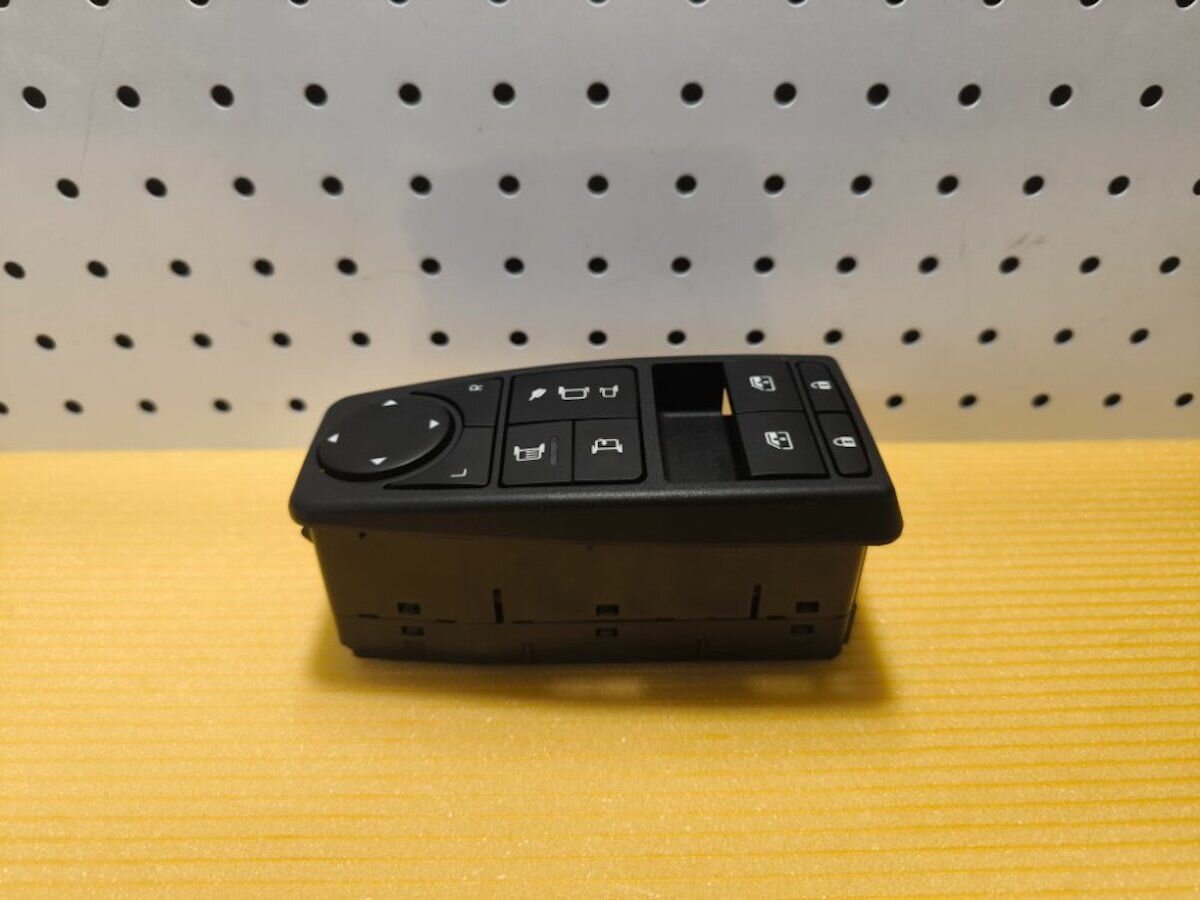 Блок управления стеклоподъемником Man Tgs, Tgx