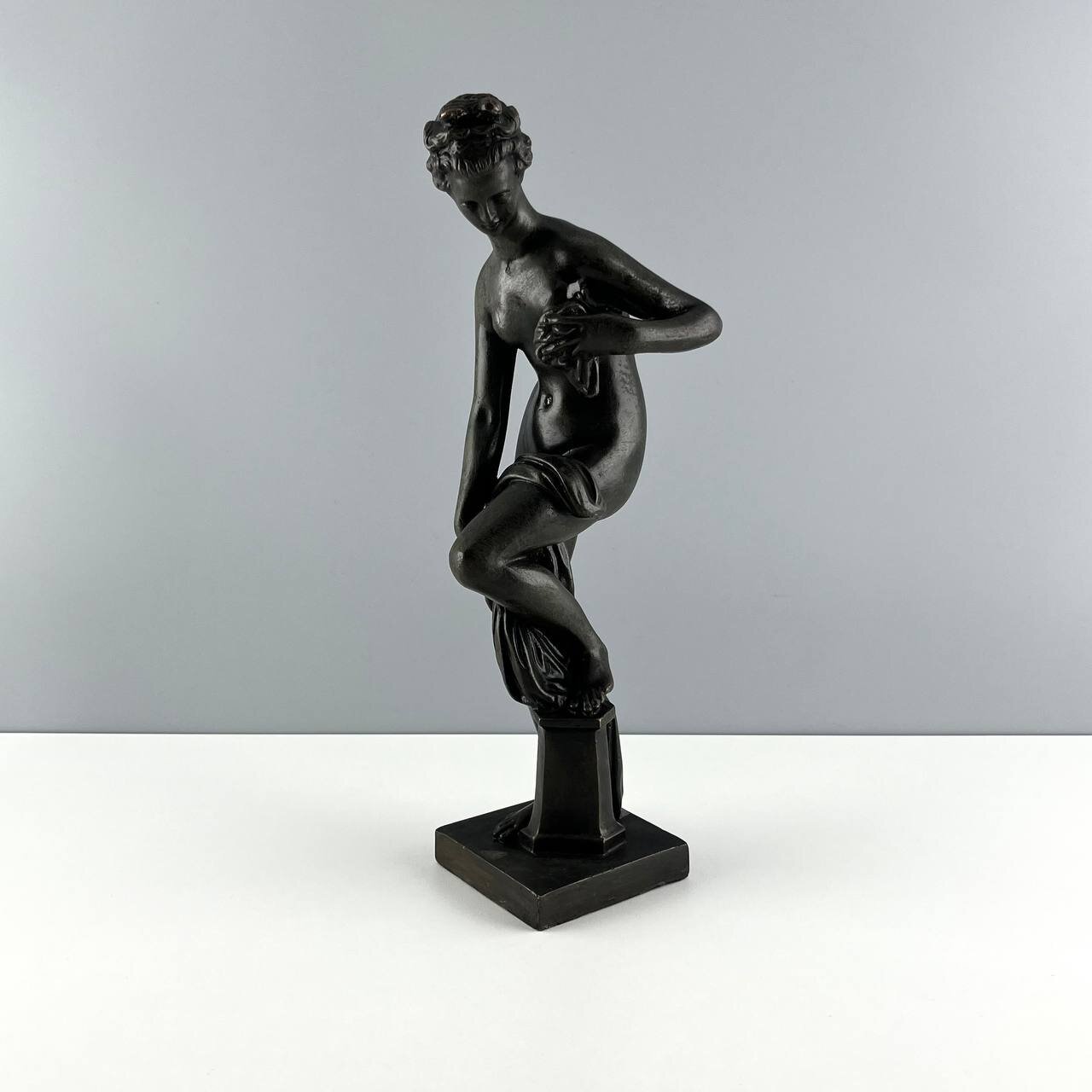 Винтажная интерьерная статуэтка "Венера Медицейская". Силумин Монументскульптура. СССР, 1960-е