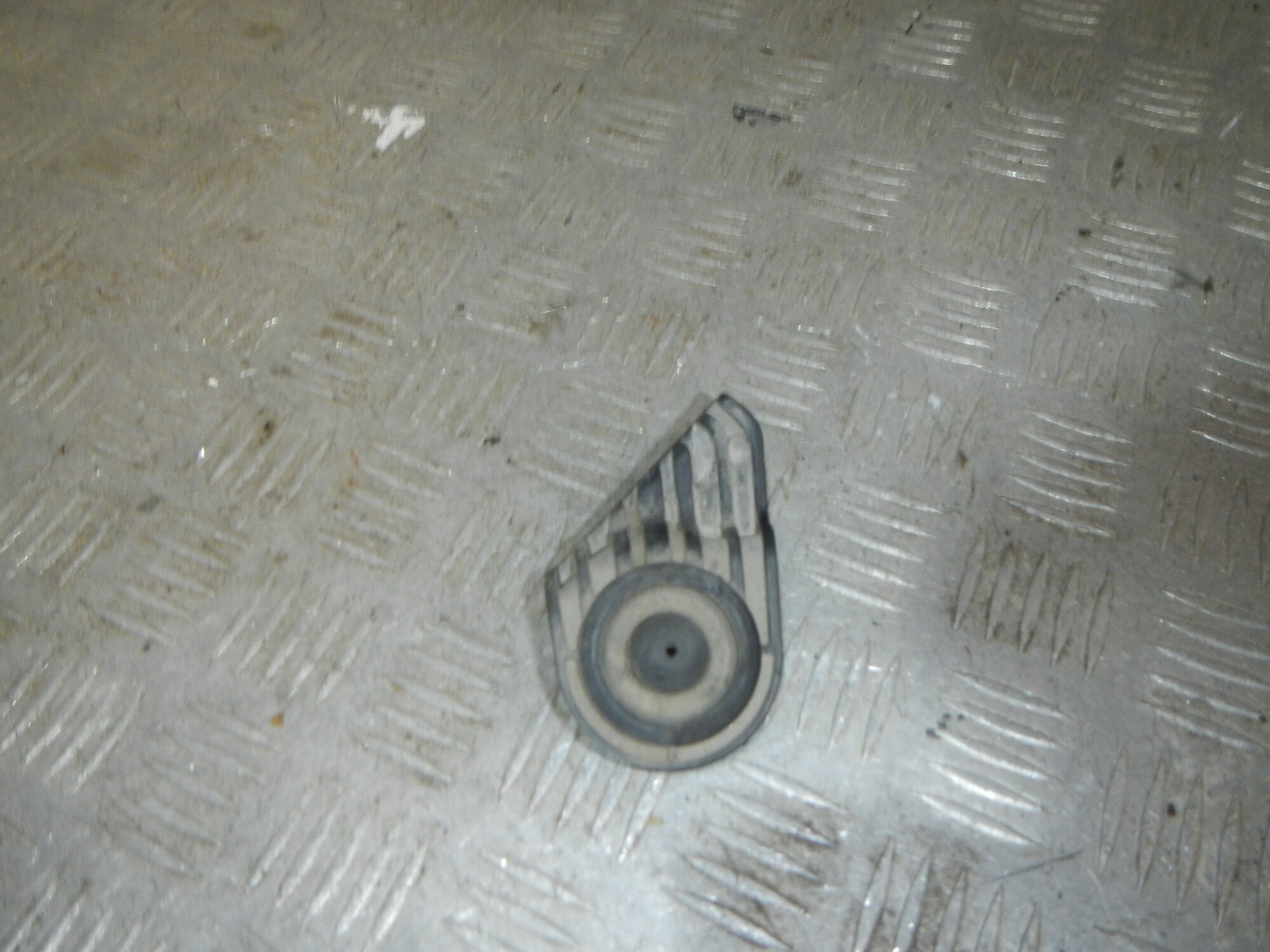 Б/У Кронштейн радиатора, KIA (Киа)-MAGENTIS (05-10) KIA MAGENTIS (05-10) Правый. Без повреждений. 571858 Hyundai-KIA арт....