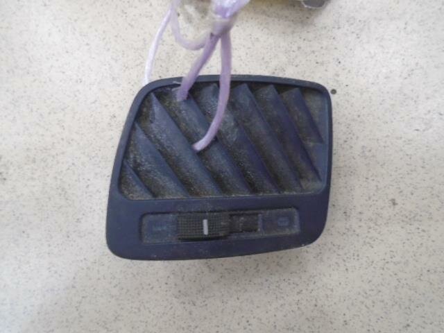 Дефлектор воздушный правый от Audi A6 C5 1997-2004