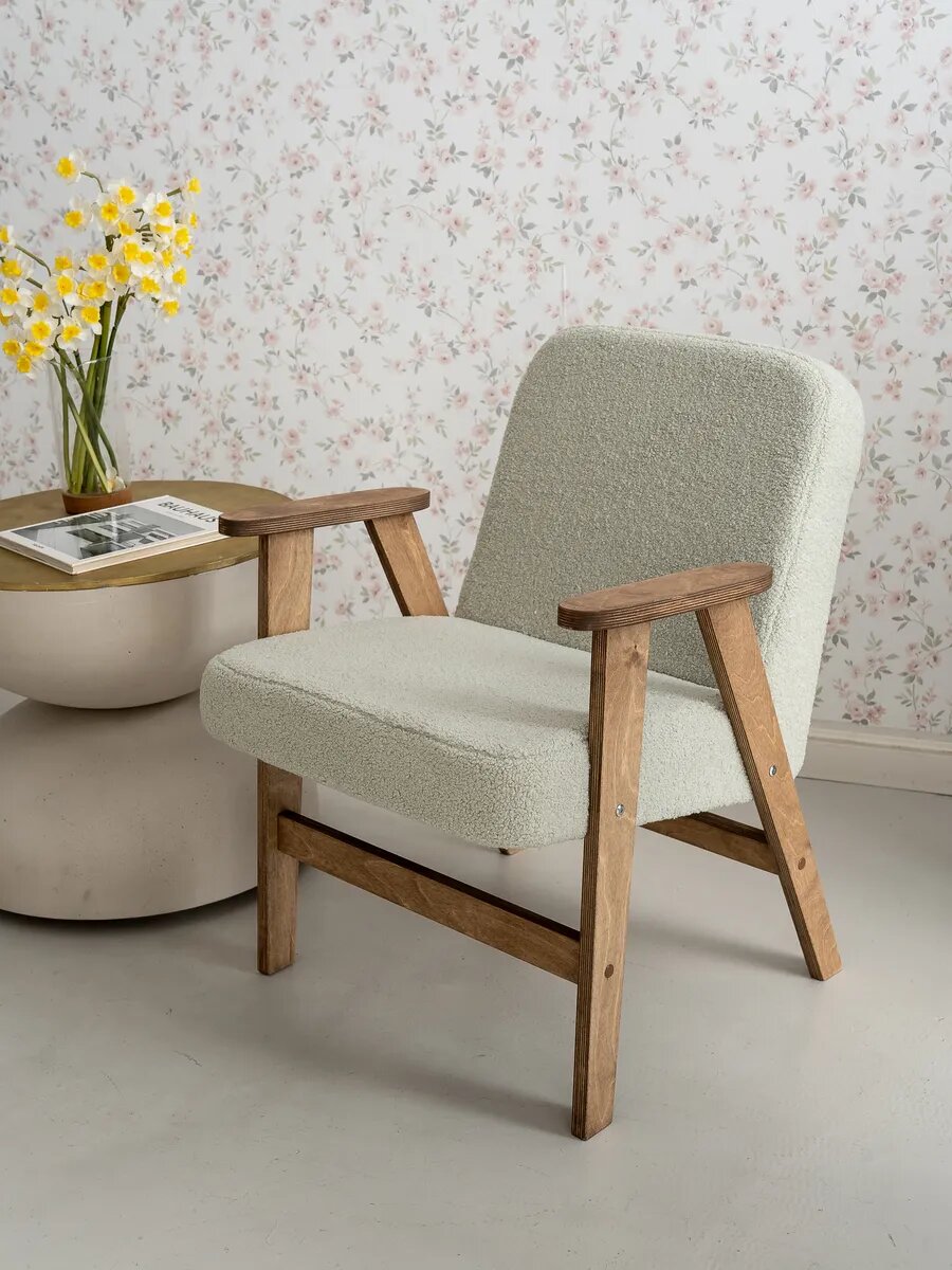 Кресло мягкое в гостиную, на кухню