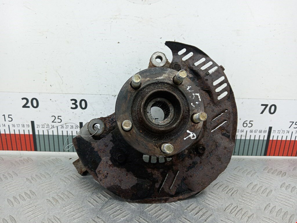 Ступица (кулак цапфа) передняя левая Subaru Forester 2 (SG) арт. 2128967