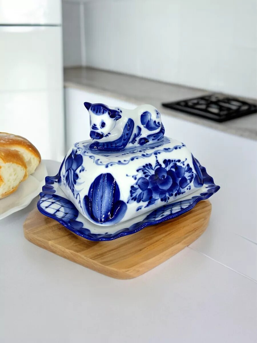 Масленка фарфоровая