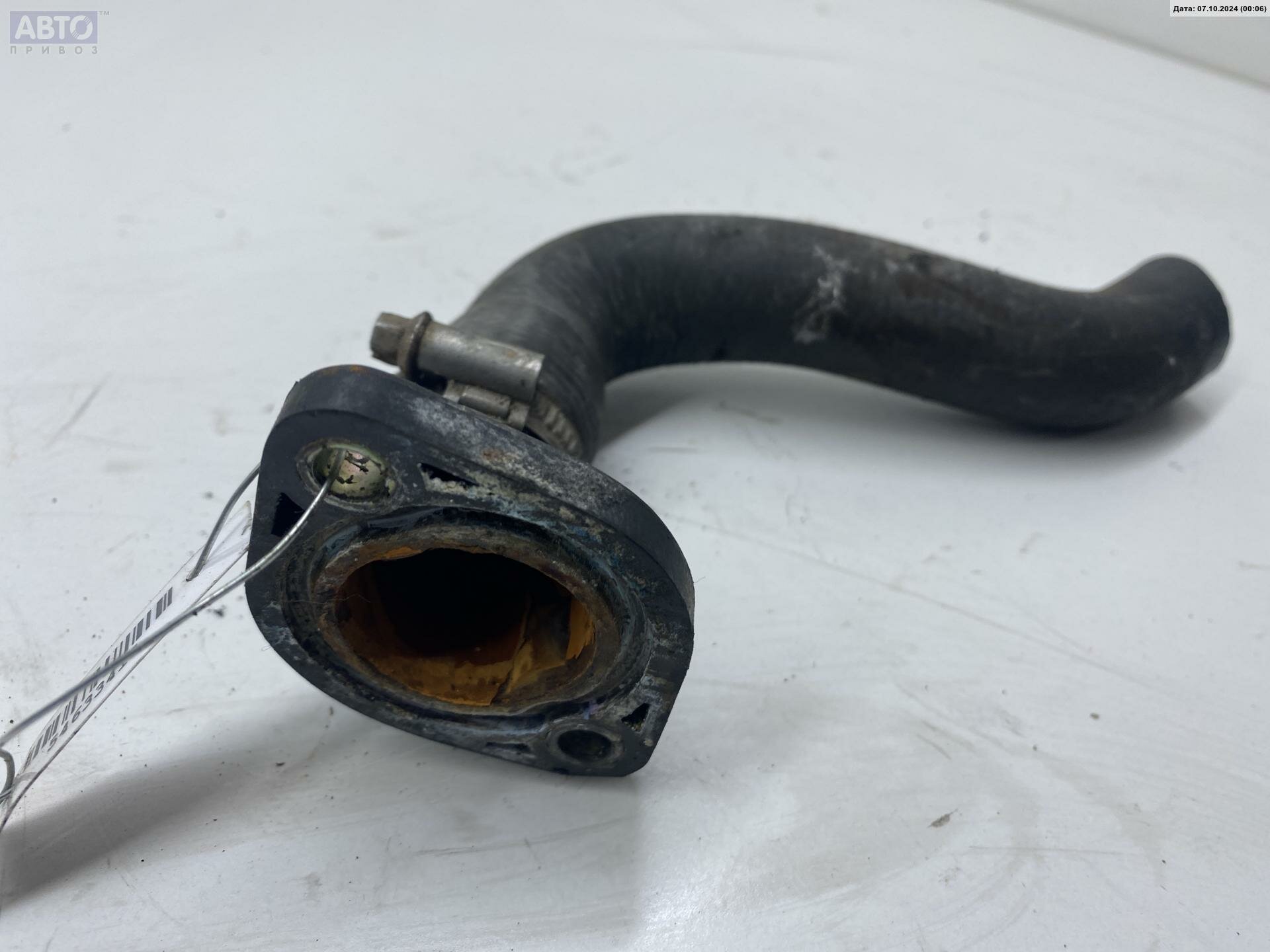 Фланец (тройник) системы охлаждения Audi 80 B4 (1991-1996)