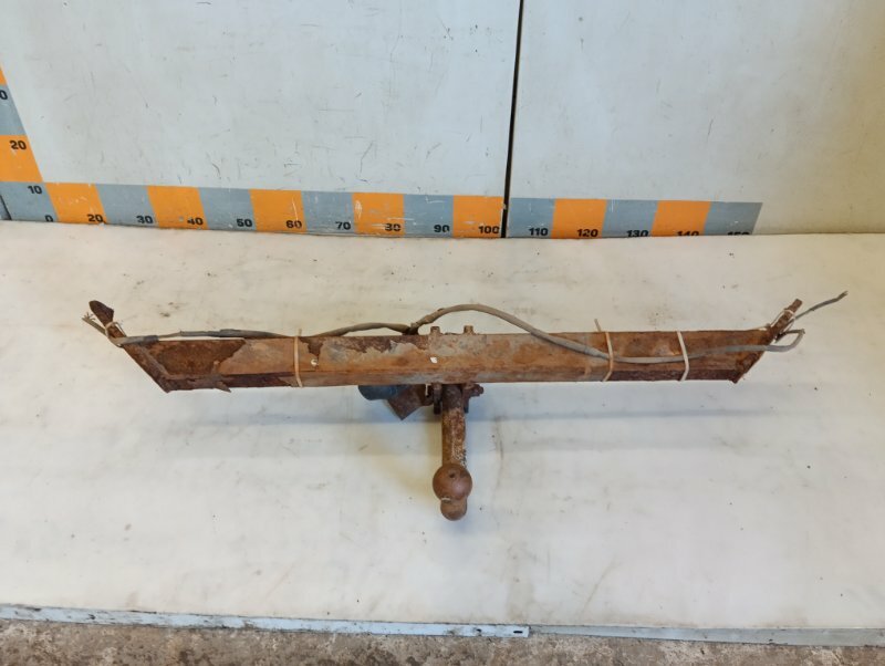 Б/У Форд Фокус 2 Фаркоп Ford Focus 2006 2 315923 FORD арт. 315923