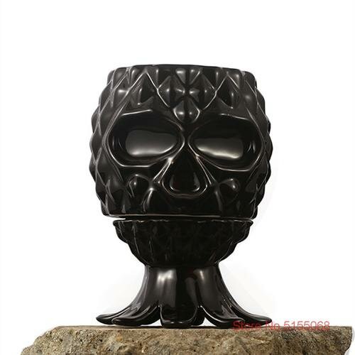 Гавайский стиль Темно - Черный Осьминог Кубок с ананасом Особенный напиток Молекулярный коктейль Смешанный коктейль