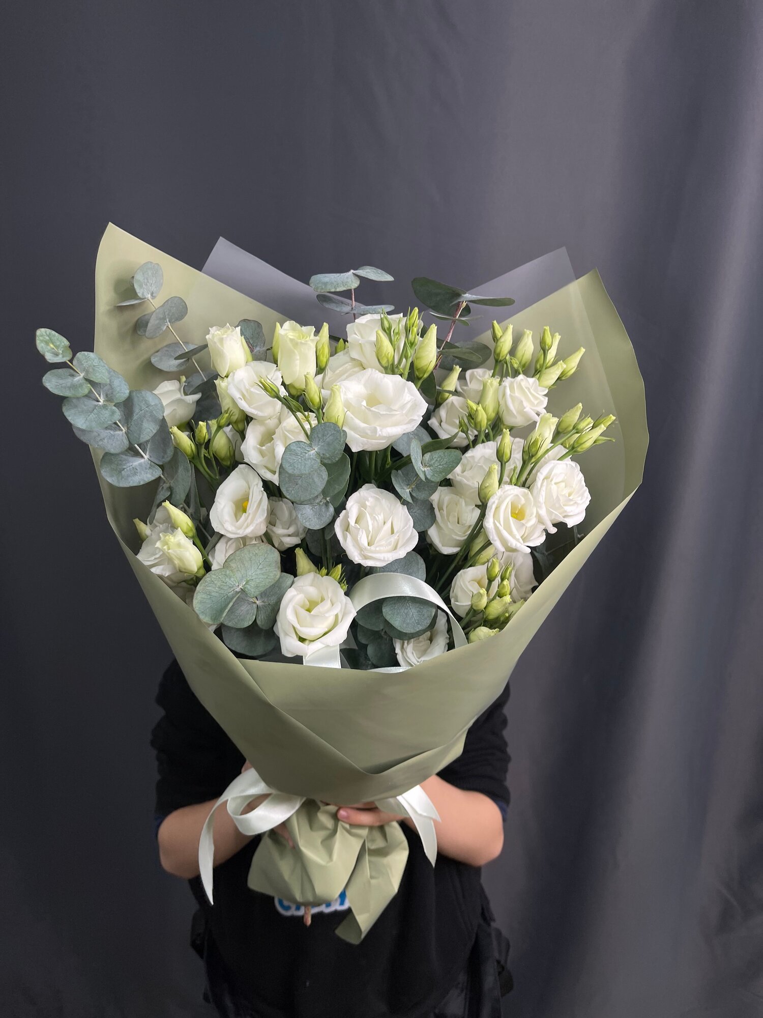 Букет комплимент "Утро ", нежный букет с эустомой, Цветочная лавка